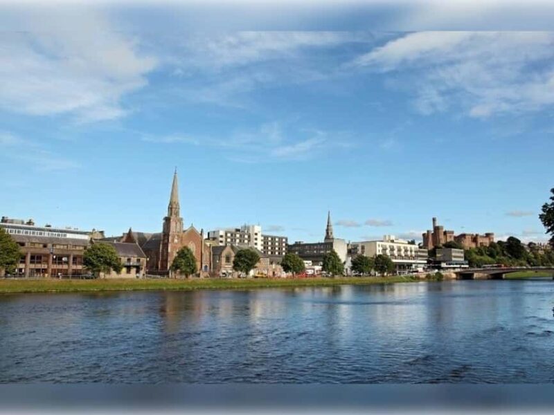 From Invergordon: Loch Ness & Culloden Battlefield Tour - Transportation and Group Size