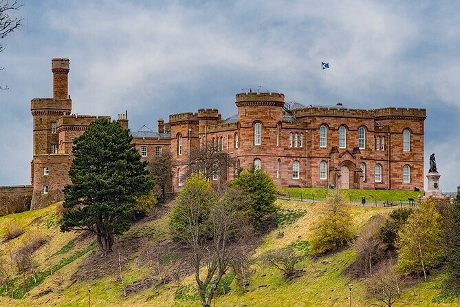 From Inverness to Loch Ness , Cawdor Castle , Culloden and more - Key Points