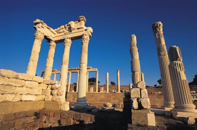 From Istanbul: Day Trip to Ephesus and Pergamon with Lunch - Local Leather and Regional Crafts