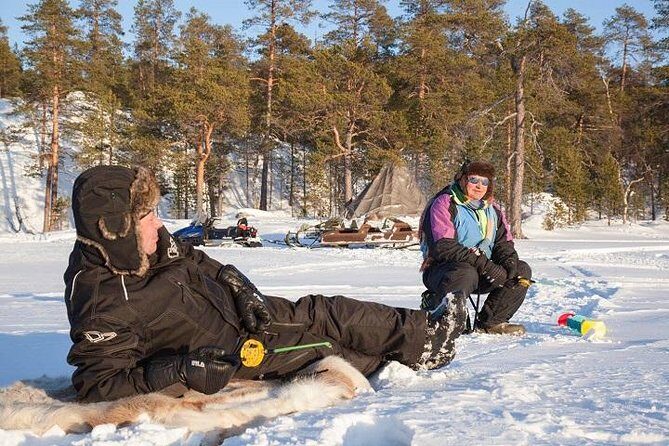 From Ivalo: Ice Fishing Safari to Lake Inari, reindeers & lunch - Key Points