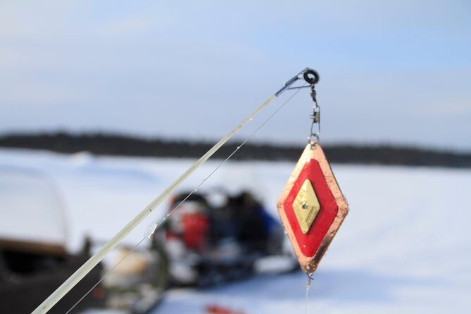 From Ivalo: Ice Fishing Safari to Lake Inari, reindeers & lunch - FAQ