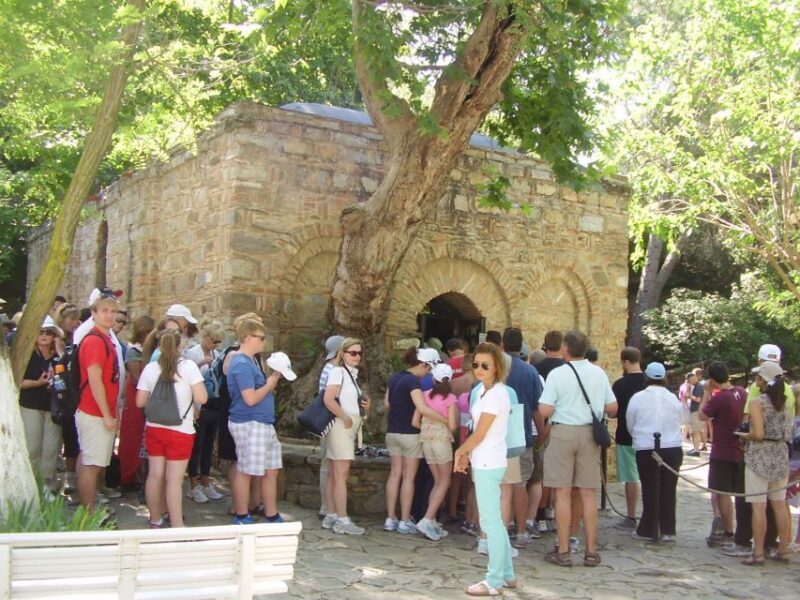 From Izmir: Ephesus Guided Day Trip with Transfer & Lunch - Transportation & Group Dynamics