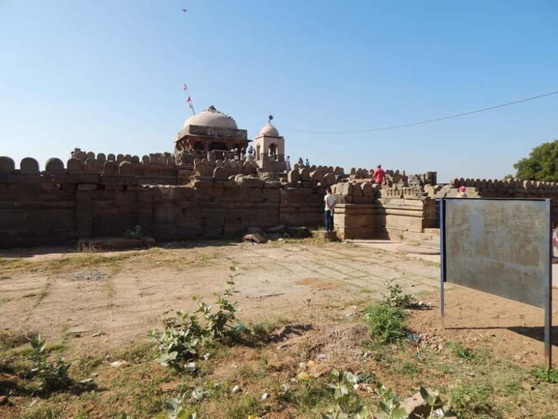 From Jaipur: Day Trip to Chand Baori and Bhangarh Fort - The Itinerary in Depth