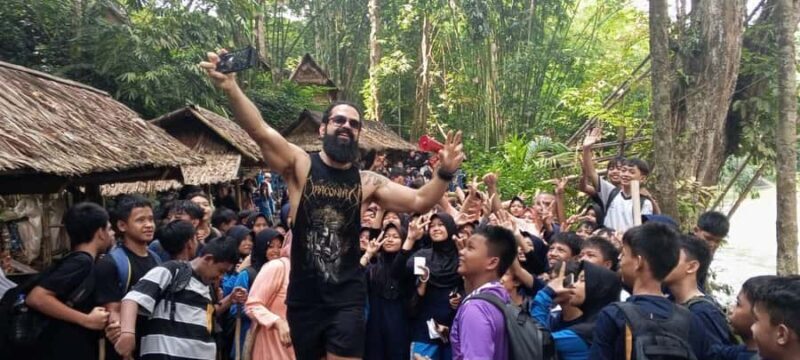 From Jakarta: Baduy Tribe Full Day Trip with Lunch - Who Should Consider This Tour?