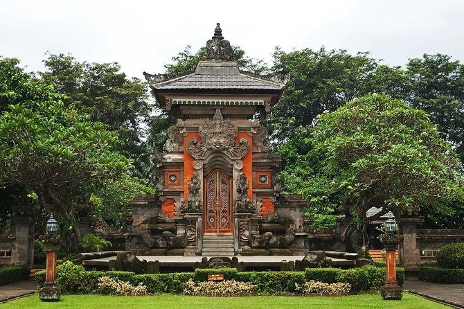 From Jakarta: National Monument & The Mounas Garden Private - Key Points