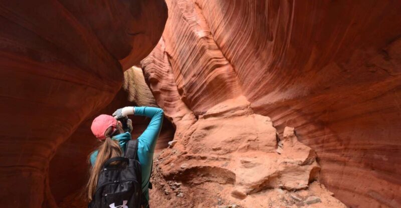 From Kanab: 3-Hour Peek-a-Boo Slot Canyon Hiking/Photo Tour - What Makes This Tour Stand Out?