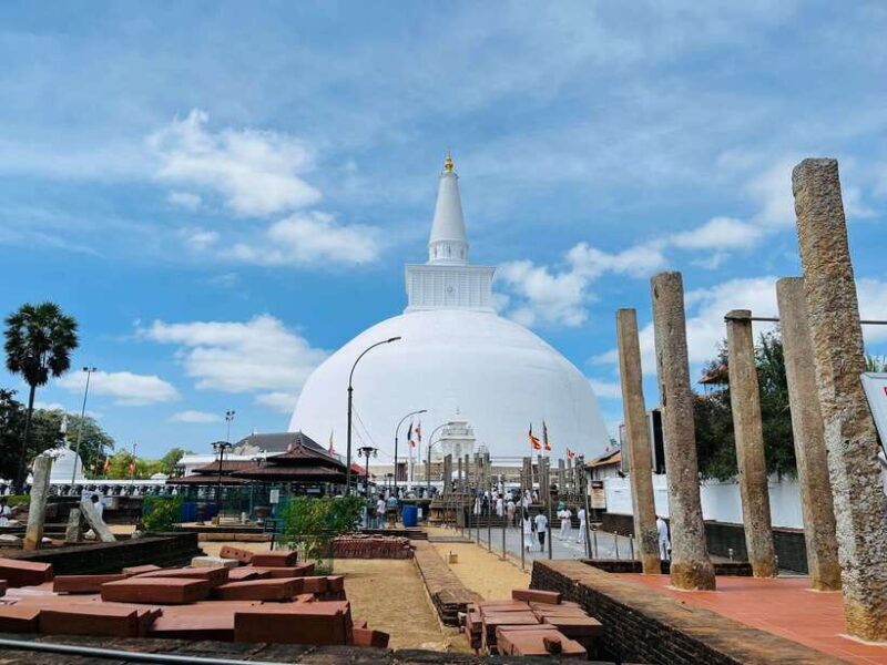 From Kandy: Anuradhapura Day Trip with Lunch - Key Points