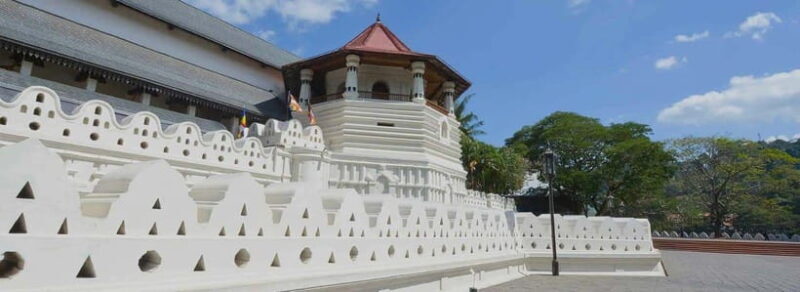 From Kandy- Kandy City Local TUK TUK Tour and Hidden Gems - Authenticity and Local Flavor