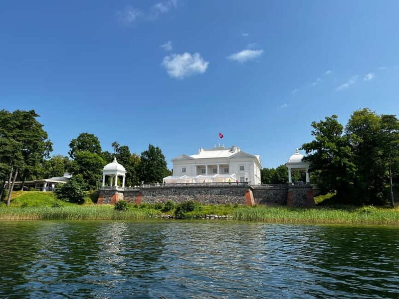 From Kaunas: Rumsiskes open air museum and Trakai castle - Key Points