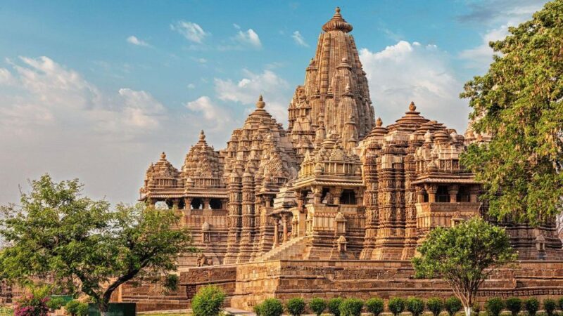 From Khajuraho: Full-Day Sightseeing Tour with Tiger Safari - The Temples: A Splash of Divine Art