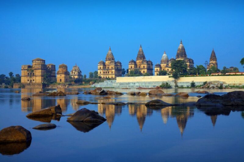 From Khajuraho: Orccha Fortress Guided Day Trip - Key Points
