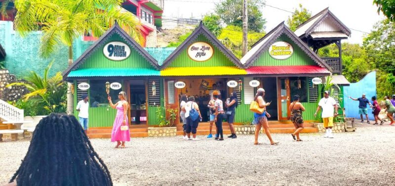 From Kingston: Bob Marley Mausoleum, Nine Mile Town Tour - FAQ