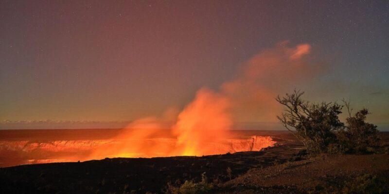 From Kona: Volcano & Waterfall Tour, Small Group - Key Points