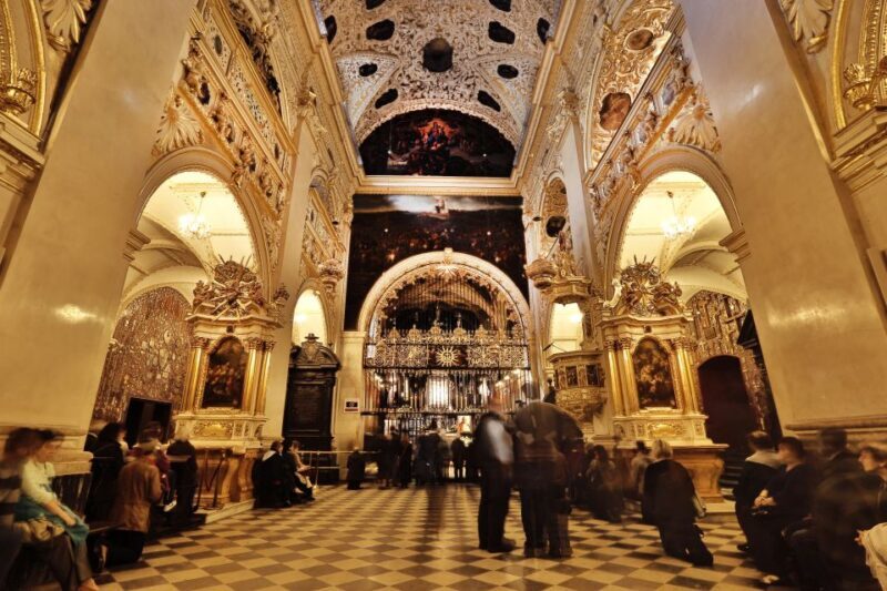 From Krakow: Czstochowa "Black Madonna" Day Tour - Exploring Czestochowa and Jasna Góra