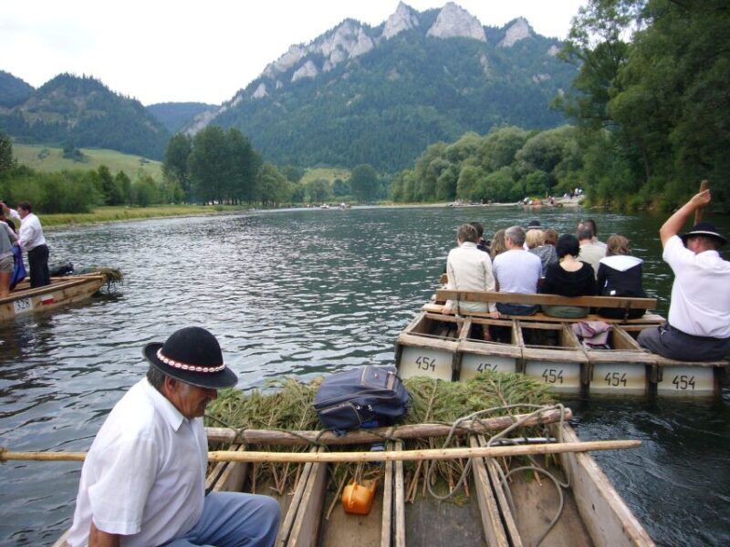 From Krakow: Dunajec River Gorge Wooden Raft River Cruise - Ending in Szczawnica: A Town to Relax In