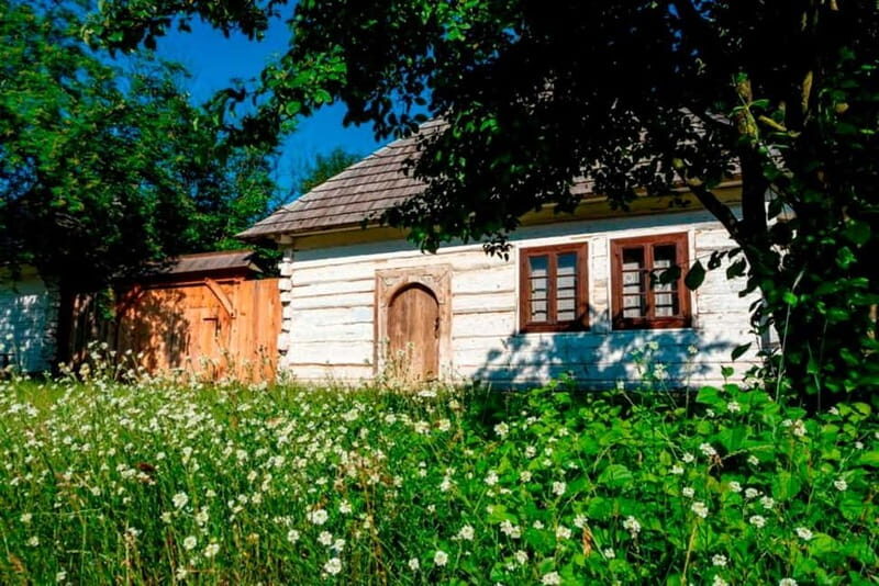 From Krakow: Ethnographic Park in Tokarnia - Key Points