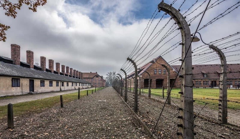 From Krakow: Last Minute Auschwitz-Birkenau Guided Tour - FAQ