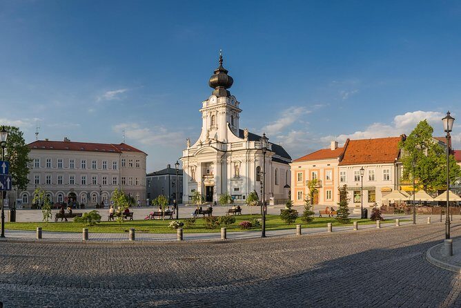 From Krakow: The Black Madonna of Czestochowa & John Paul II Family Home - A Closer Look at the Itinerary