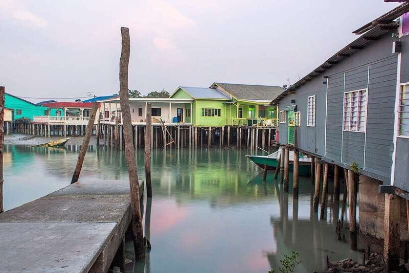 From Kuala Lumpur: Crab Island Tour with Seafood Lunch - What’s Special About Crab Island?