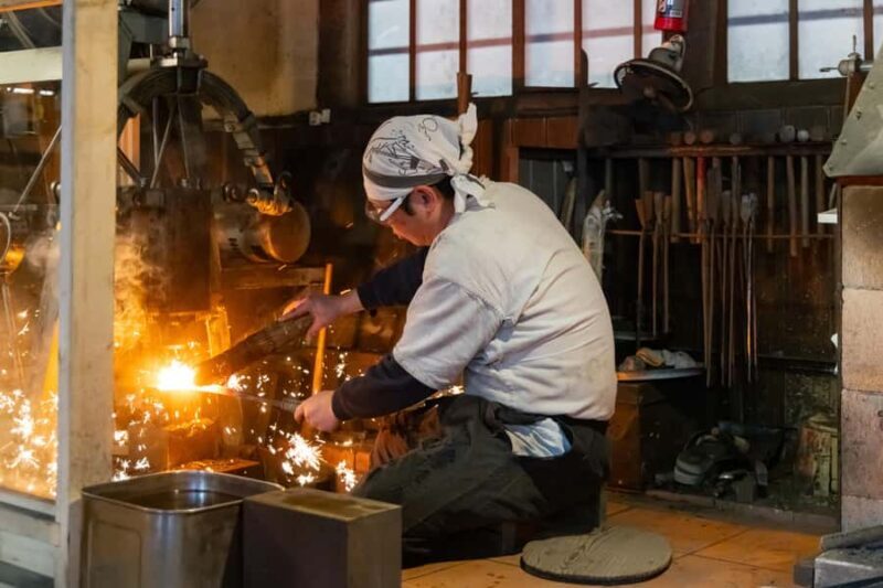 From Kyoto: Japanese Swordsmith & Himeji Castle Bus Tour - From Kyoto: Japanese Swordsmith & Himeji Castle Bus Tour — An Authentic Day in Japan