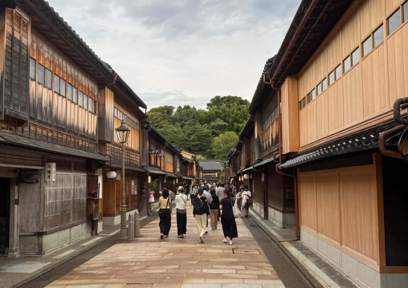 From Kyoto: Shirakawago & Kanazawa Day Trip by Bullet Train - FAQs