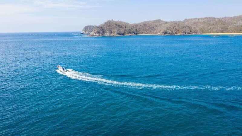 From La Crucecita: Private Huatulco 7 or 5 Bays Boat Trip - Snorkeling and Wildlife Encounters