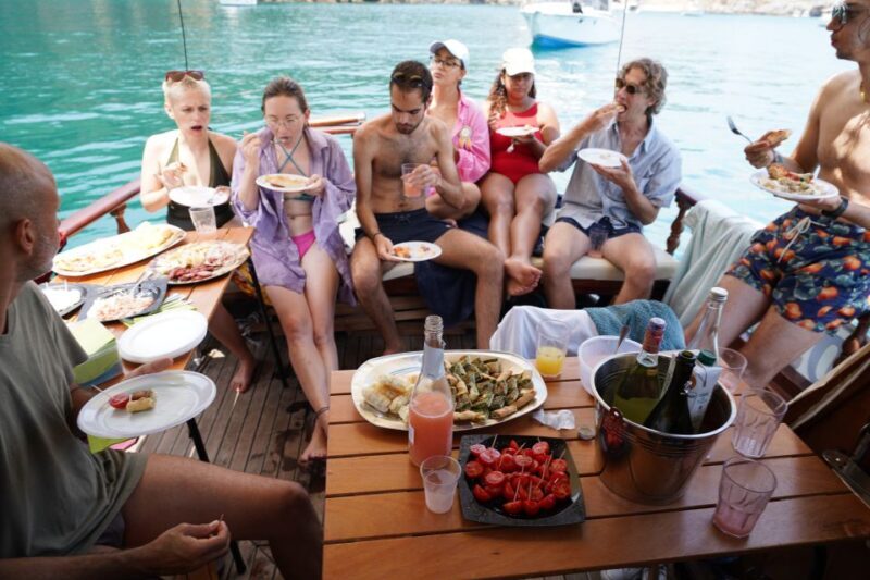 From La Spezia: Cinque Terre Boat Tour with Lunch and Wine - Who Will Love This Tour?