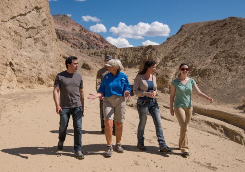From Las Vegas: Death Valley Trekker Tour - 20 Mule Team Canyon: Off-Road Adventure on the Edge of the Mountain Range