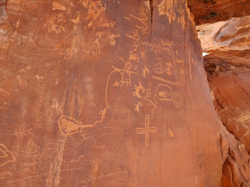 From Las Vegas: Valley of Fire Small Group Tour - An In-Depth Look at the Valley of Fire Small Group Tour