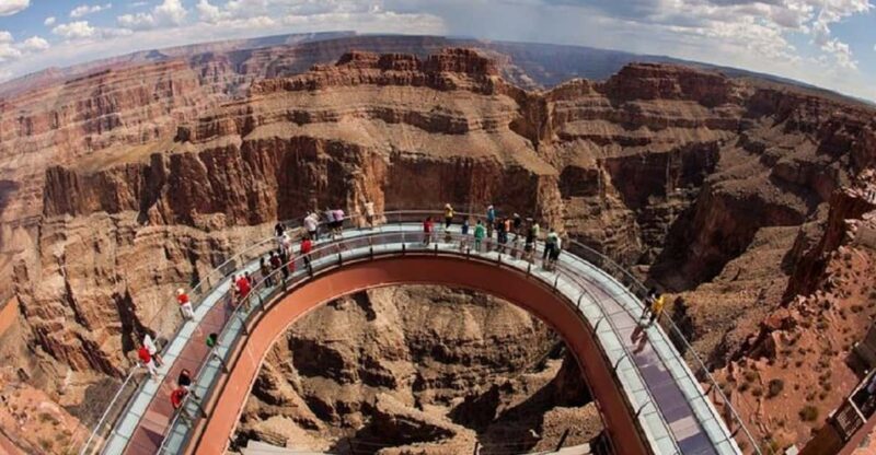 From Las Vegas: Zion, Bryce, & Antelope Canyon 3-Day Tour - Day 2: Horseshoe Bend, Antelope Canyon, and Lake Powell