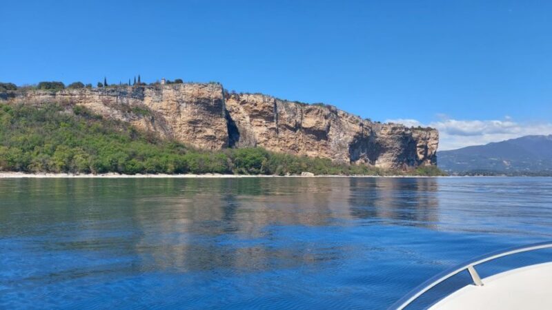 From Lazise: 4 hours boat tour cruise on Lake Garda - The Sum Up