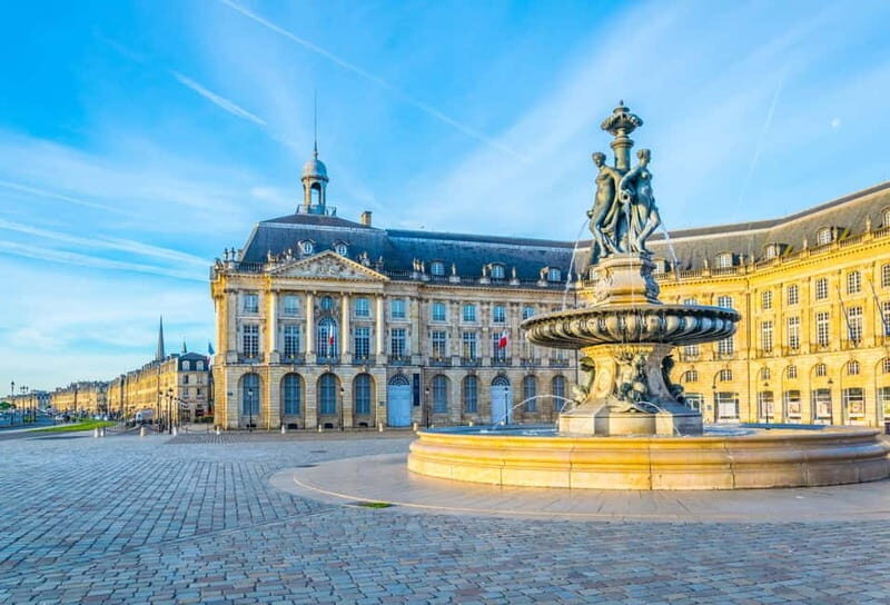 From Le Verdon Cruise Port: Bordeaux Guided Shore Excursion - The highlights of Bordeaux’s historic center