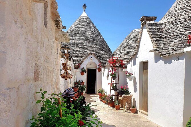 From Lecce: Alberobello, Locorotondo, Ostuni & Apulian brunch - An In-Depth Look at the Itinerary