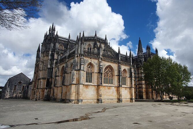 From Lisboa: Fátima, Nazaré, Óbidos & Batalha Small-Group Tour - FAQ