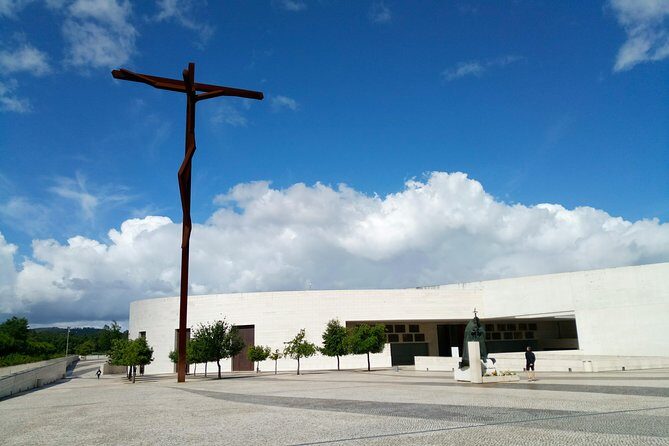 From Lisbon: Batalha, Alcobaça, Óbidos, Fátima & Nazaré - The Return Journey and Final Impressions