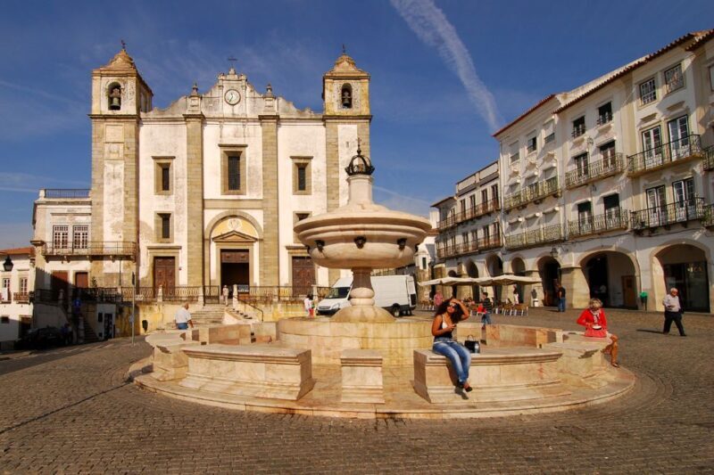 From Lisbon: Evora Private Day Trip with Wine Tasting - Return Journey with River Views