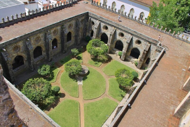 From Lisbon: Évora Private Historic Discovery Tour - The Drive from Lisbon: A Relaxing Prelude
