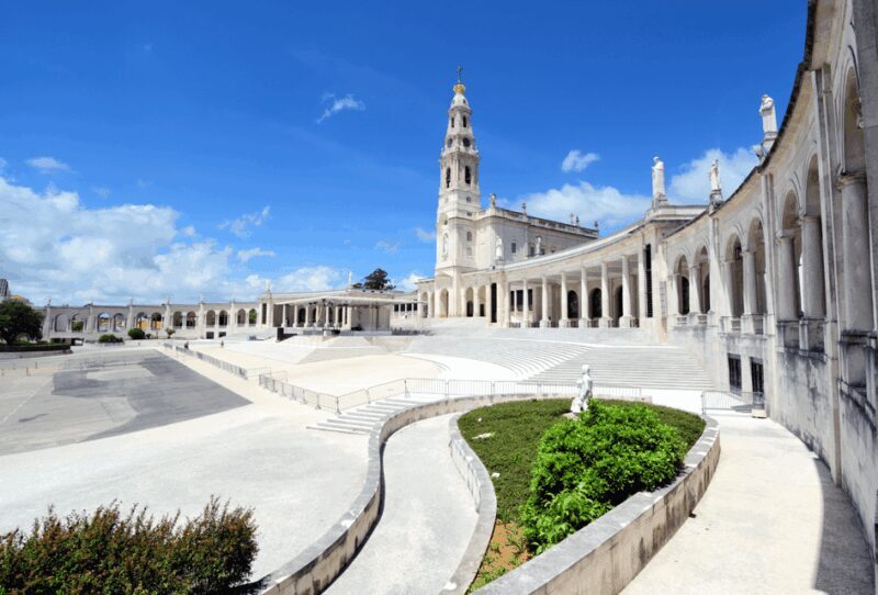 From Lisbon: Fátima, Batalha and Tomar - Faith and Knights Templar - Batalha Monastery: A Gothic Marvel and UNESCO World Heritage Site