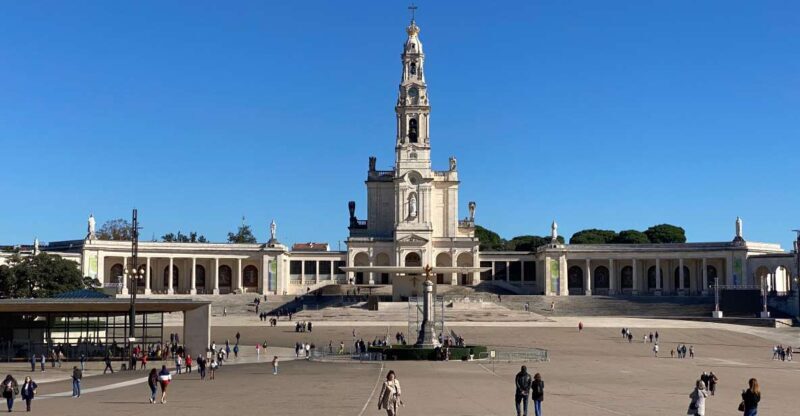 From Lisbon: Fátima, Batalha, Nazaré, and Obidos Tour by Van - Discover Portugal’s Highlights in a Single Day
