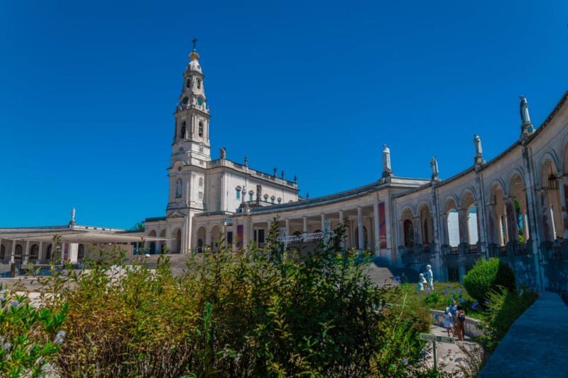 From Lisbon: Fátima, Nazaré & Sintra  3 Cities Guided Tour - Key Points