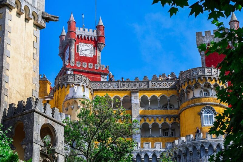 From Lisbon: Fátima, Nazaré & Sintra  3 Cities Guided Tour - An Overview of the Experience