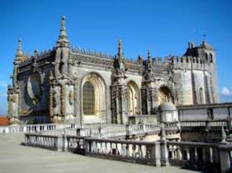 From Lisbon: Medieval Tour, Batalha, Tomar, Alcobaça, Óbidos - FAQs