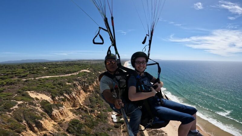 From Lisbon: Paragliding Pack (Flight+Video+Transportation) - Key Points