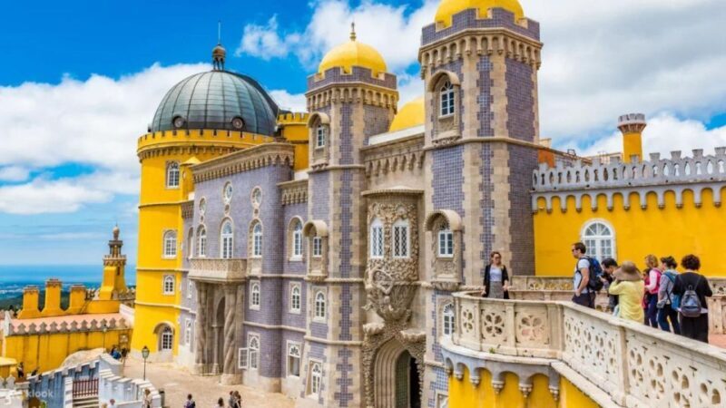 From Lisbon: Pena Palace, Moorish Castle & Cabo da Roca tour - Coastal Views at Cabo da Roca and Cascais