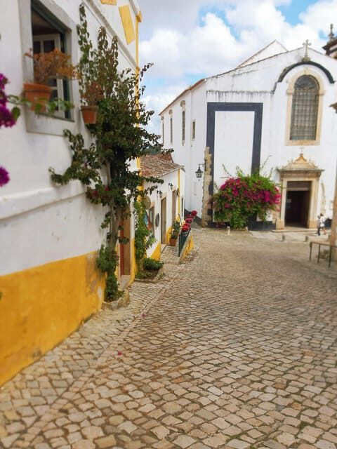 From Lisbon: Private tour to Óbidos, Nazaré, Fátima, Batalha and Alcobaça. - Who Should Consider This Tour?