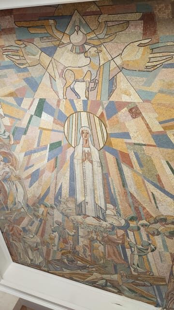 From Lisbon: Private tour to Óbidos, Nazaré, Fátima, Batalha and Alcobaça. - FAQ