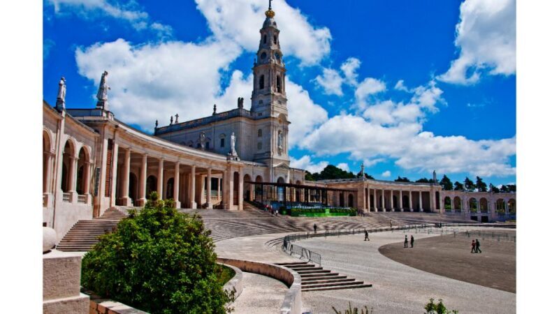 From Lisbon T Fatima 3h Luxury Private Tour - The Luxury of Private Transport and Convenience