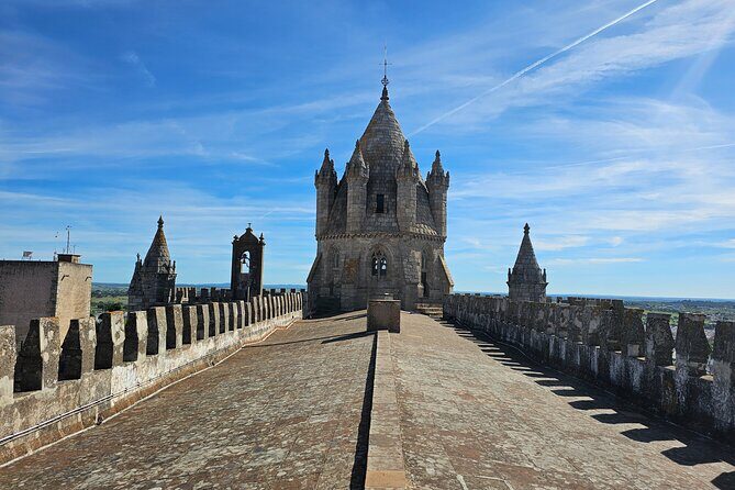 From Lisbon to the discovery of Évora and Arraiolos - Key Points