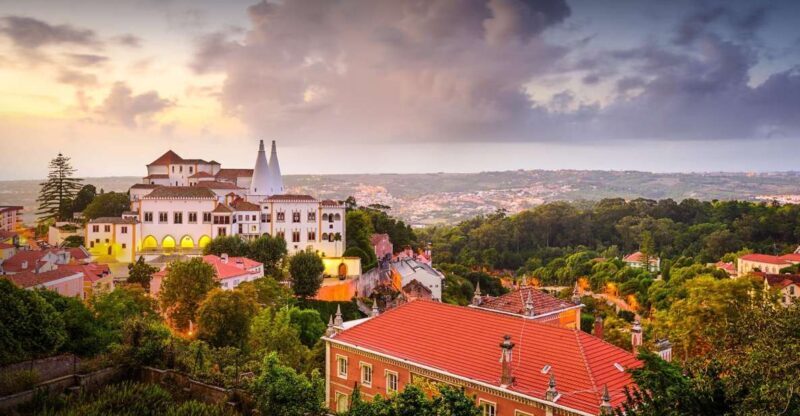 From Lisbon: Tour Sintra, Pena Palace, Regaleira and Cascais - Key Points