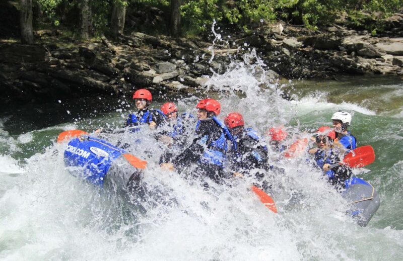 From Llavorsí: White Water Rafting - A Deep Dive into the White Water Rafting Experience
